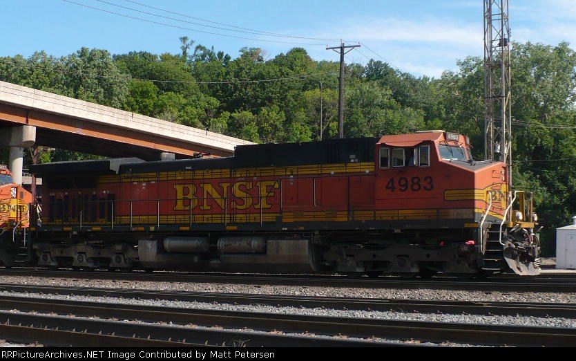 BNSF 4983